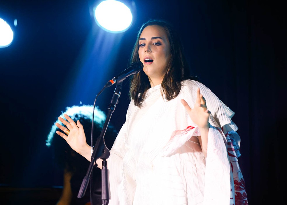 Lara, filha de Faustão, recebe mãe, madrasta, irmãos e namorado em ...