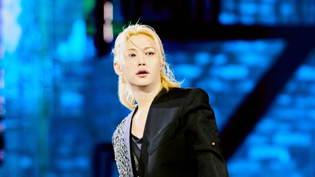 Gabigol homenageia Rafaella Santos, irmã de Neymar, com detalhe em chuteira