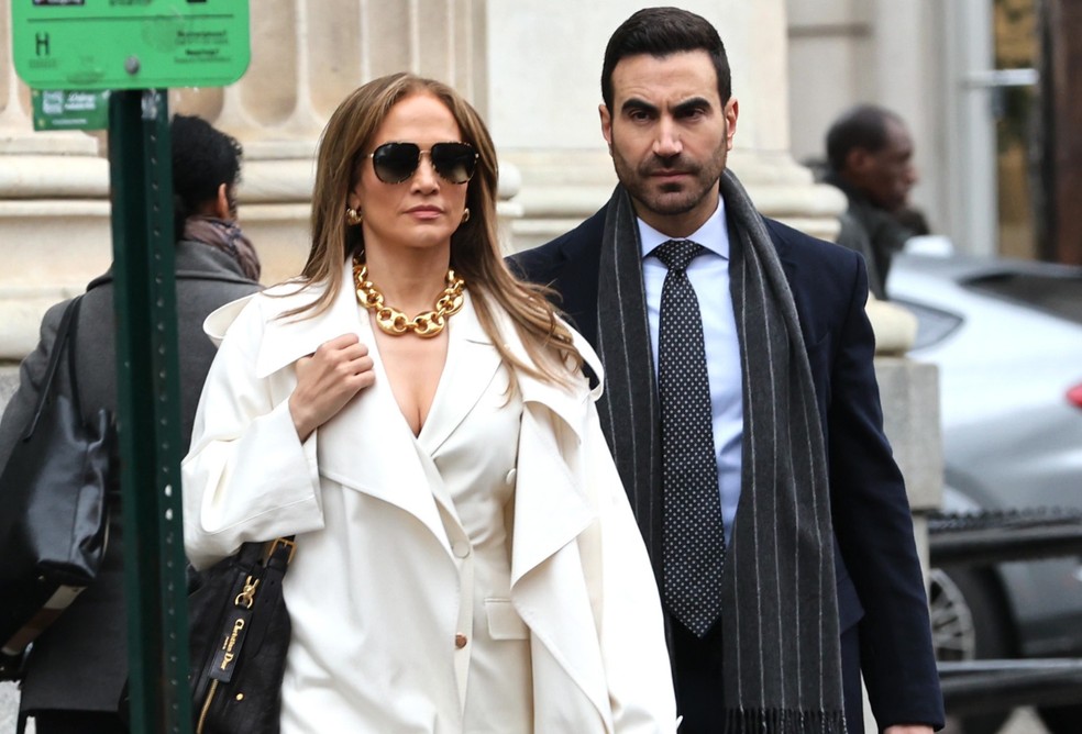 Apontado como novo affair de Jennifer Lopez, Brett Goldstein é ator ...