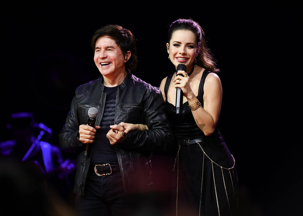 Sandy canta com o pai, Xororó, em último show antes de pausa na carreira