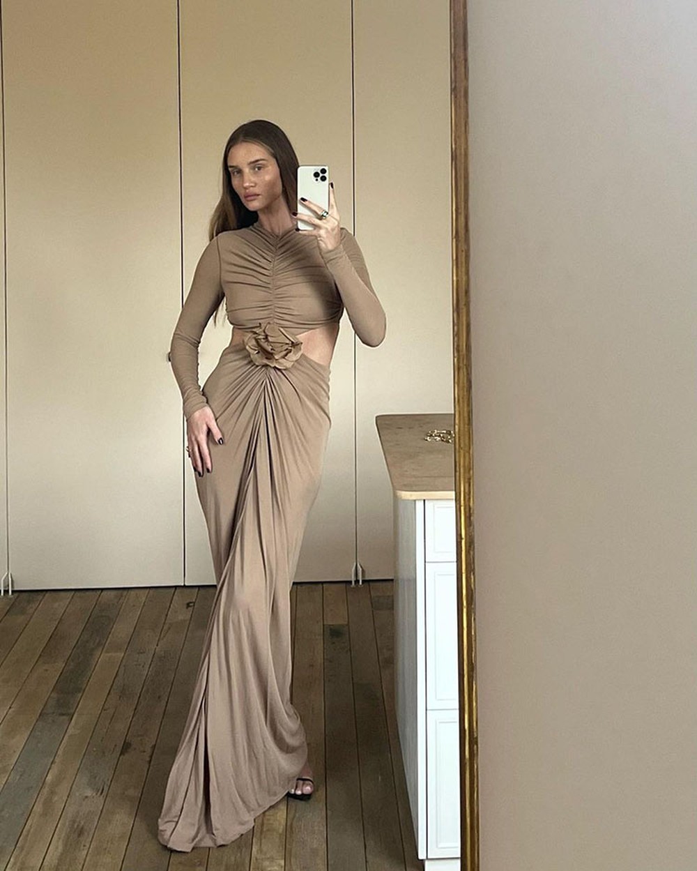 Juliette repete vestido de R$ 26 mil usado por Hailey Bieber e Rosie ...