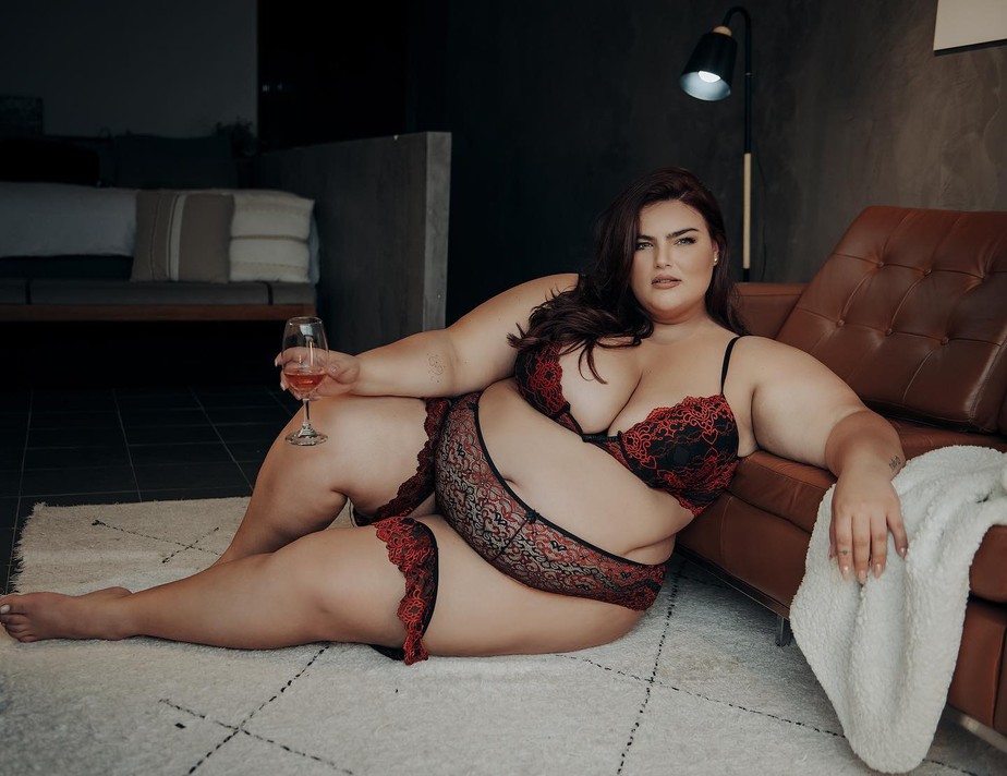 Mayara Russi, de 'Verdades Secretas 2': 'Quero levar o corpo gordo para todos os lugares'