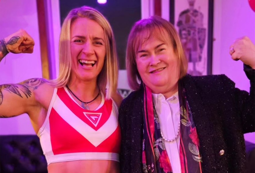 Susan Boyle faz aparição surpresa em novo programa de TV