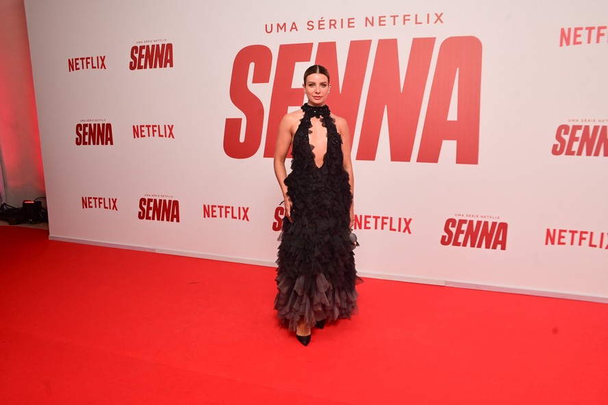 Julia Foti explica como foi viver Adriane Galisteu em série 'Senna'