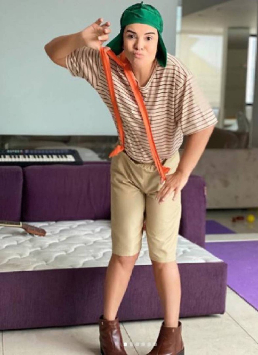 'Chaves' volta à TV: veja famosos que já se vestiram como os ...