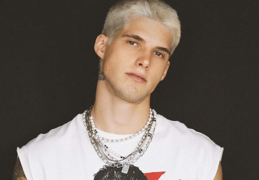 Ex-BBB Gabriel Fop anuncia pausa nas redes sociais e diz que sente ...