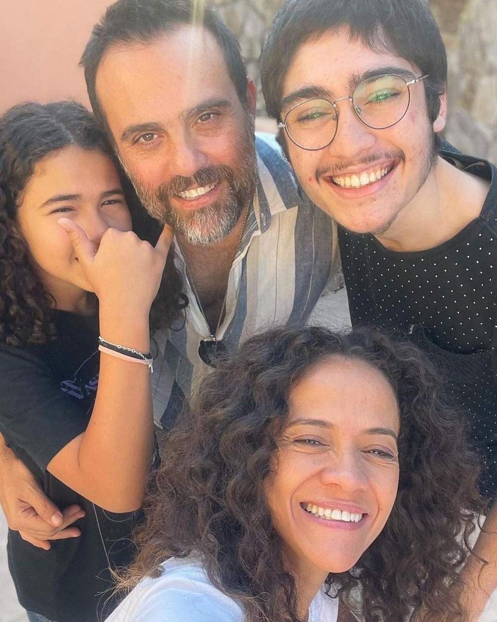 Alex Nader celebra sucesso de solo no Rio e fala sobre casamento com ...