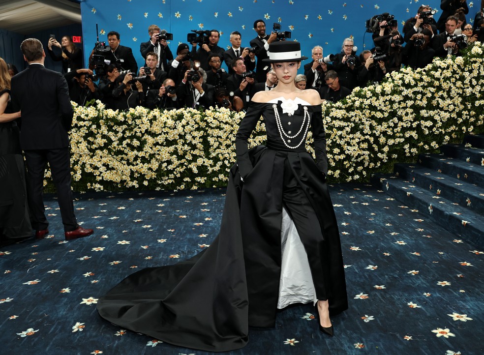 Jennie, do BLACKPINK, retorna ao Met Gala em 2025 com look glamouroso ...
