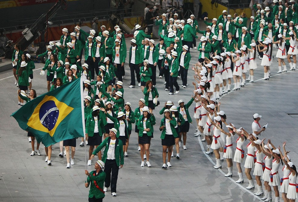 Olimpíadas: confira todos os uniformes do Brasil na cerimônia de ...