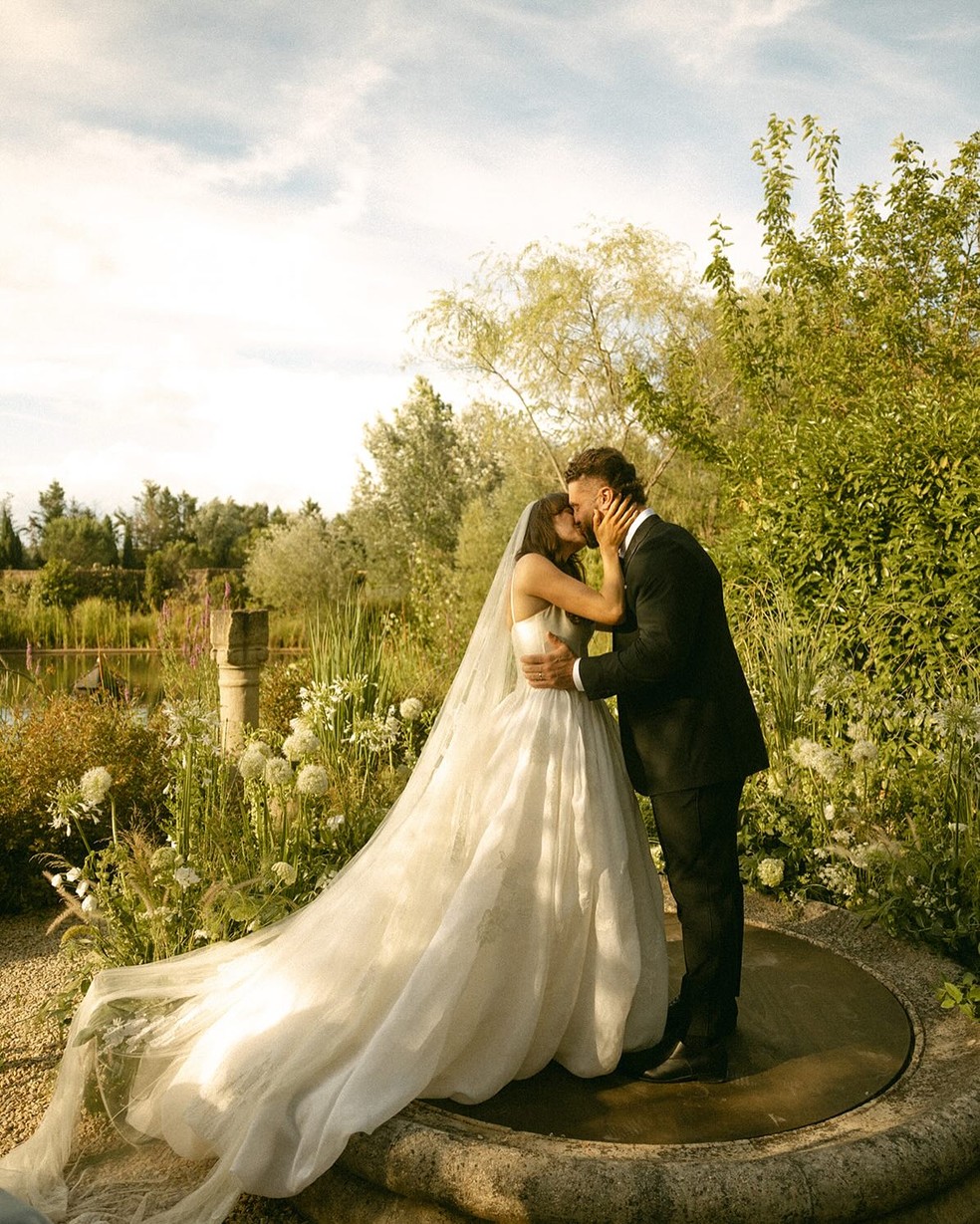 Alexis king wedding | Beachweddingtips.com