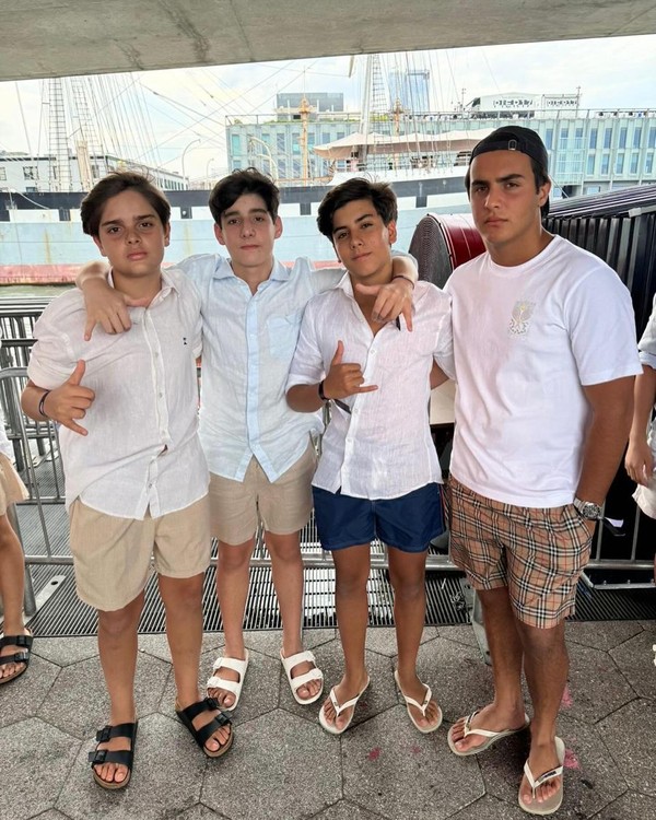 Aos 14, Marcelo Sangalo, filho de Ivete, mostra viagem à Disney com amigos