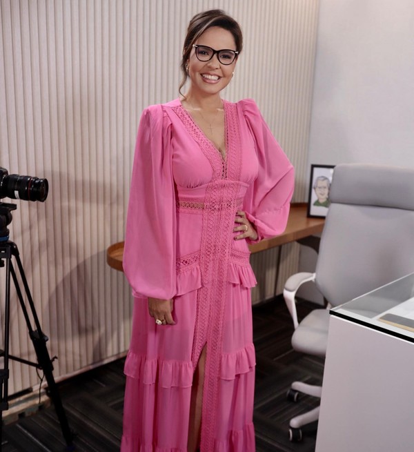 Quem é Renata Domingues, esposa do apresentador Carlos Alberto de Nóbrega?