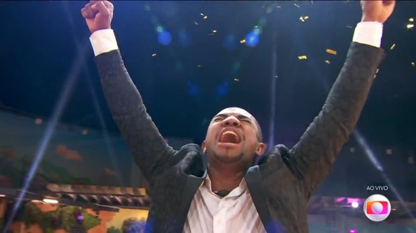 BBB 24: Davi comemora 9 milhões de seguidores após ganhar o reality show