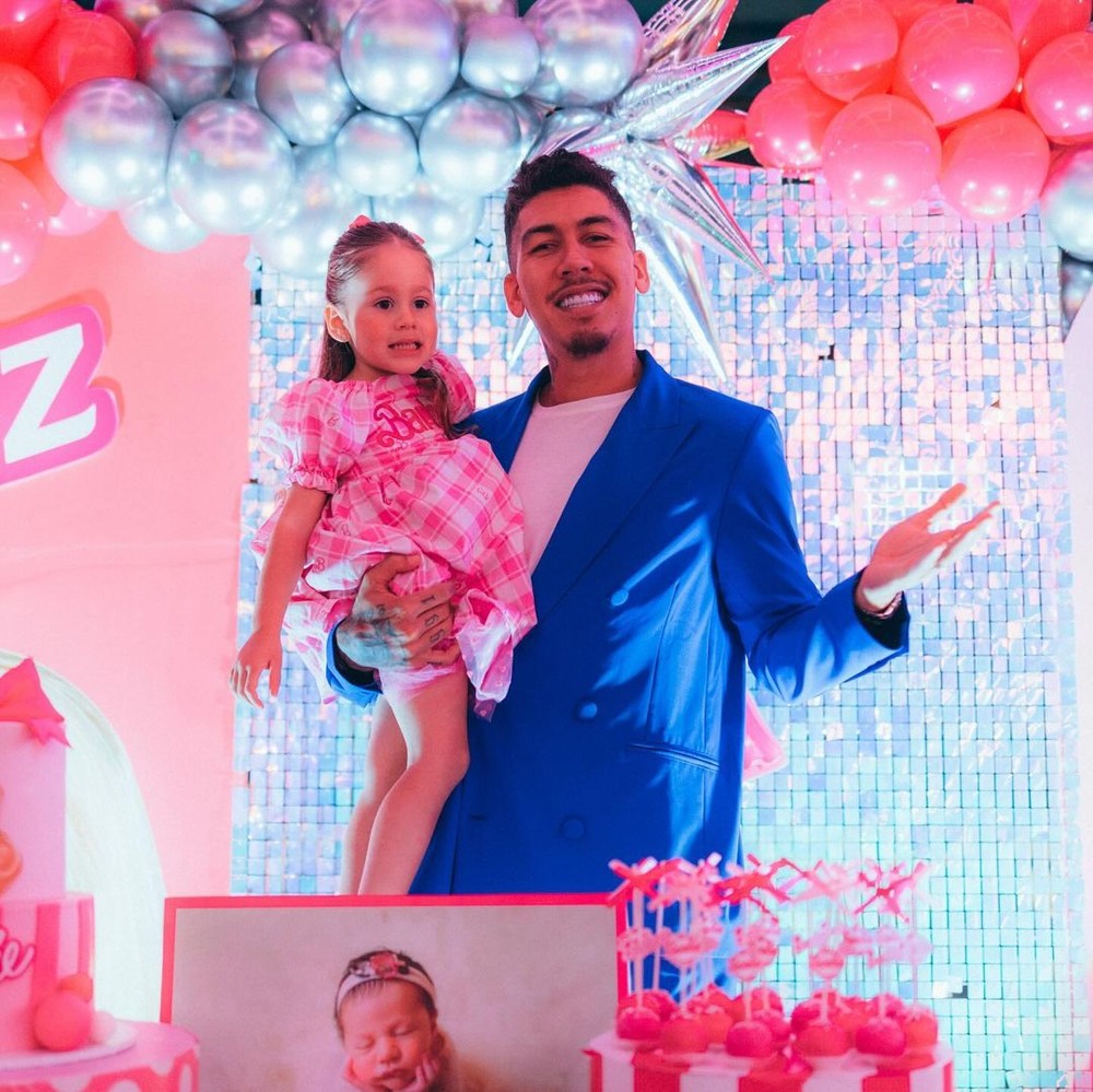 Roberto Firmino comemora aniversário de 3 anos de filha com festa da ...