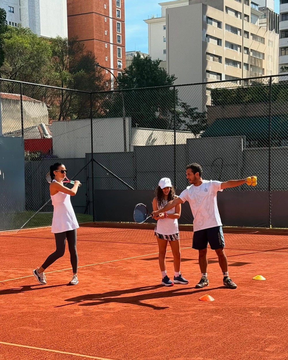 Fernanda Motta celebra exames de acompanhamento após câncer: 'Prevenção ...