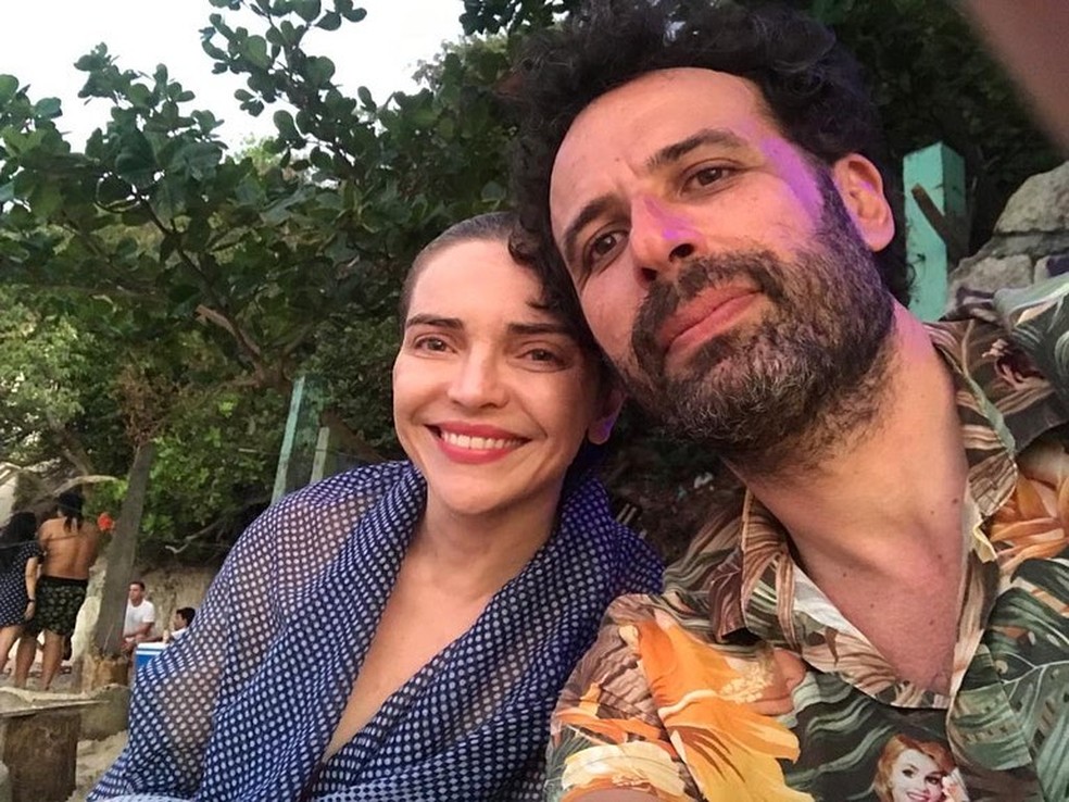 Atriz relembra estreia ao lado do marido em novelas em 'Cheias de ...