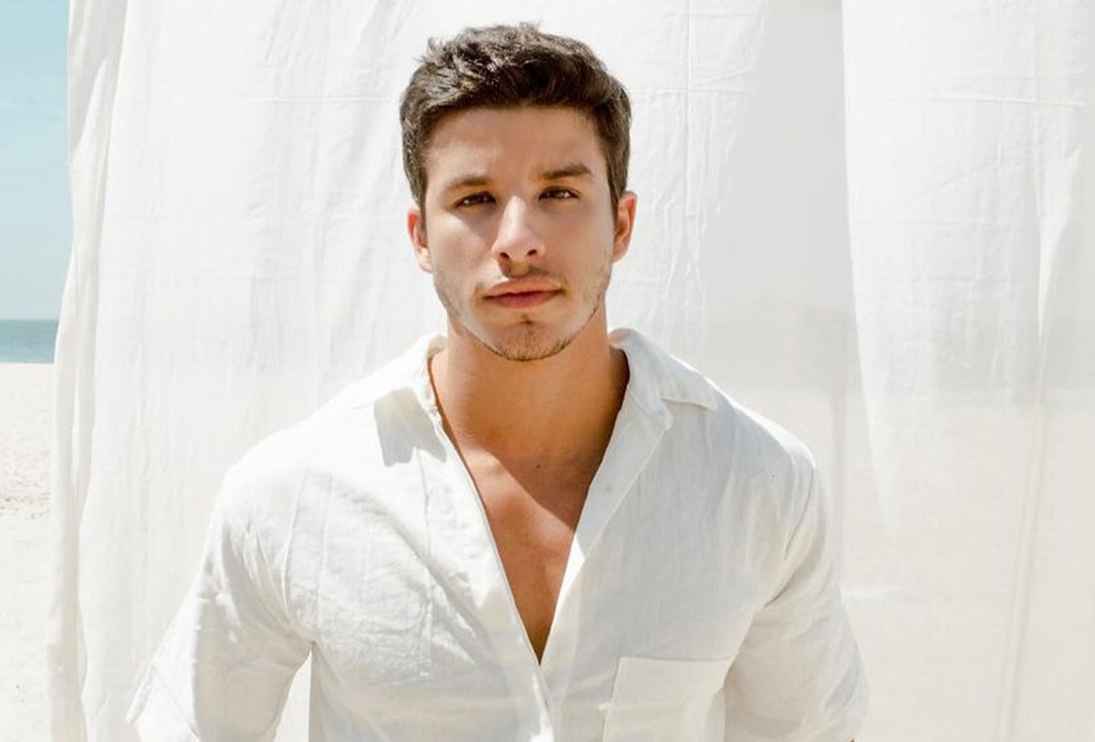 Ricky Tavares denuncia golpe que usa perfis falsos do ator para roubar fãs