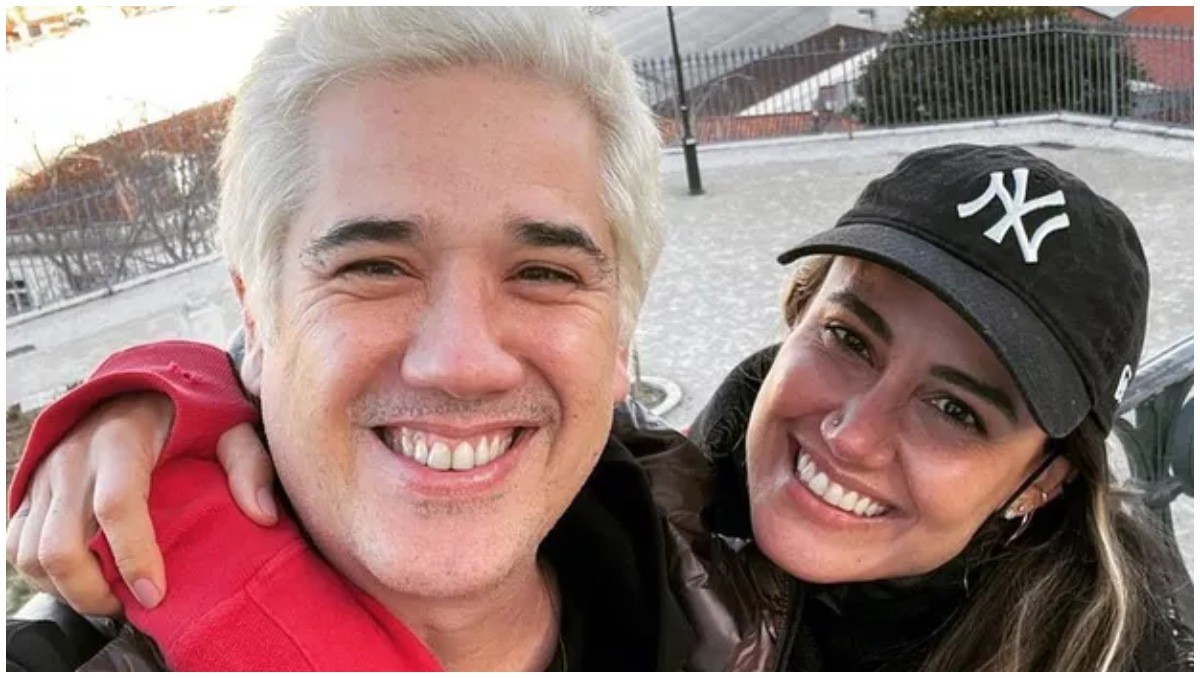 Rogério Flausino relembra vacilo em casamento ao celebrar 17 anos de união