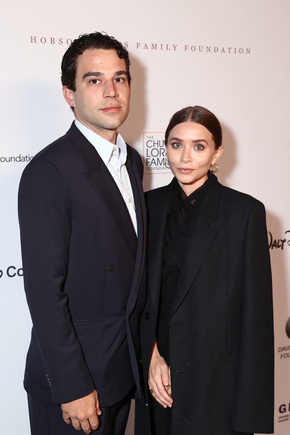 Ashley Olsen se casa em cerimônia discreta com Louis Eisner