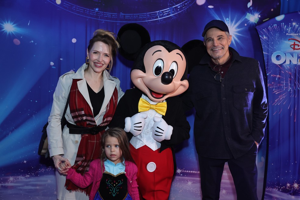 Celulari, Nanda Costa e mais famosos levam filhos na estreia do 'Disney ...