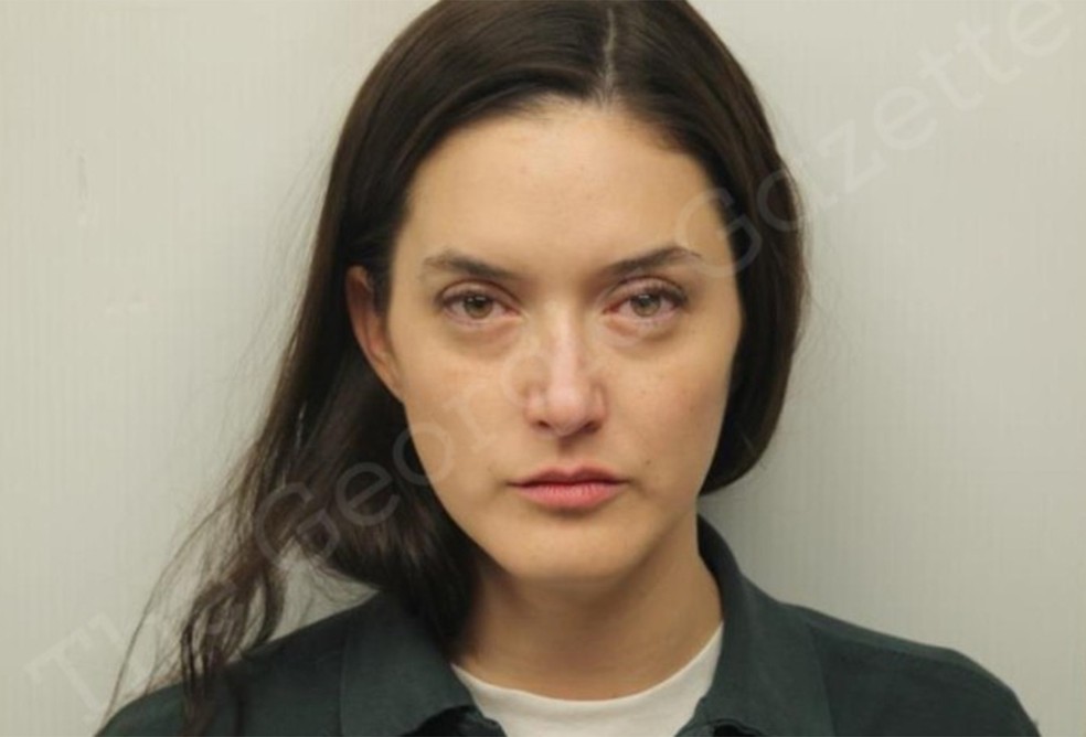 Cunhada de Justin Bieber entra em briga e atira absorvente interno em ...