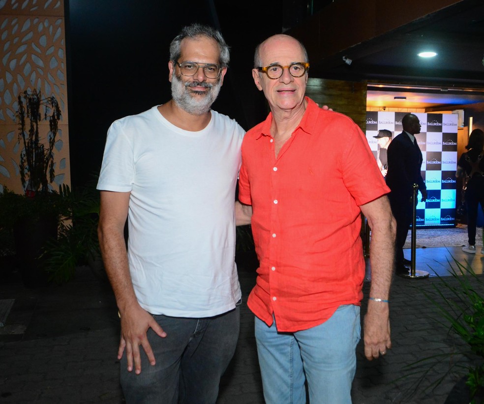 Marcos Caruso faz rara aparição com o filho, Caetano
