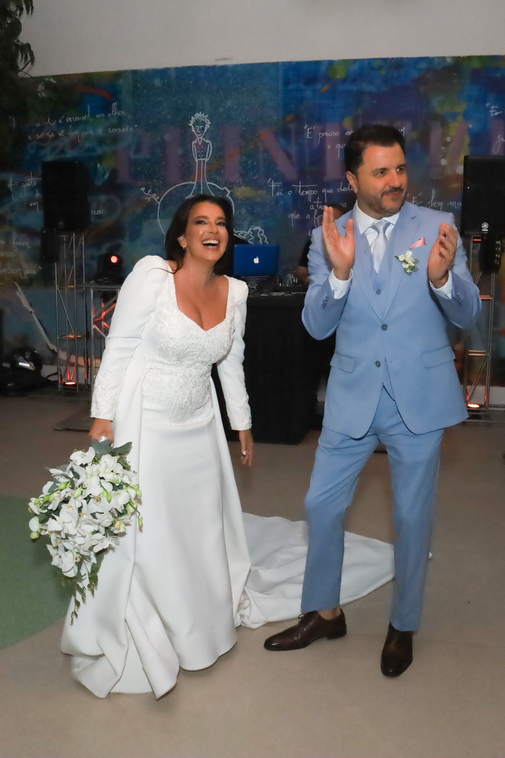 Mauricio Manieri e Izabelle Stein fazem nova cerimônia de casamento
