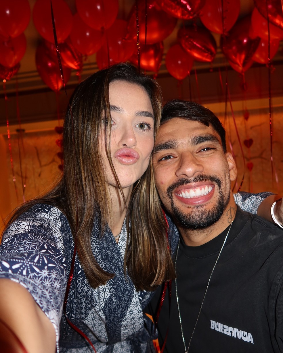 Lucas Paquetá e Duda Fournier celebram 6 anos de casados com noite ...