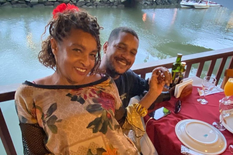 Elisa Lucinda se declara no aniversário de 35 anos do marido: 'Que ...