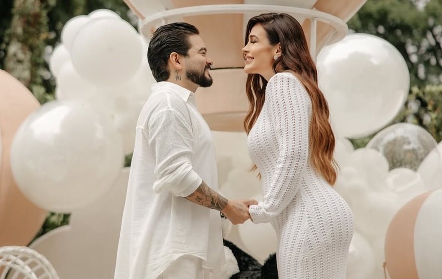 Yudi Tamashiro e Mila Braga fazem chá revelação e descobrem sexo de bebê