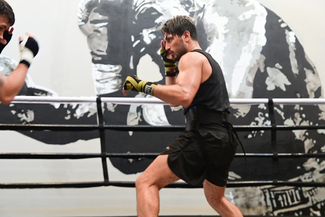 Daniel Rocha, namorado de Vitória Strada, treina boxe após chamar MC ...