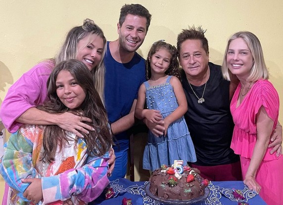 Saiba tudo sobre: Poliana Rocha