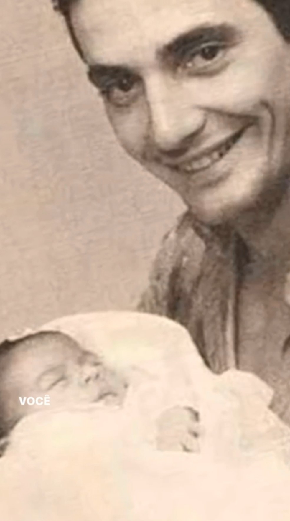 Gloria Pires e Fábio Jr. homenageiam os 41 anos da filha mais velha, Cleo