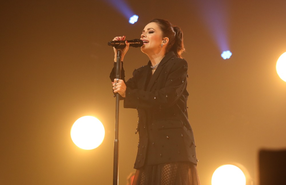 Sandy faz show de lançamento de seu DVD em São Paulo