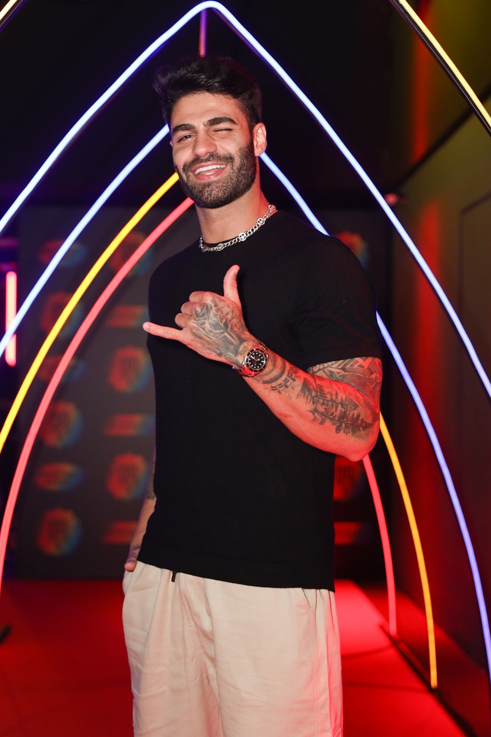 Solteiro, DJ Netto fala sobre fim de noivado com Hariany