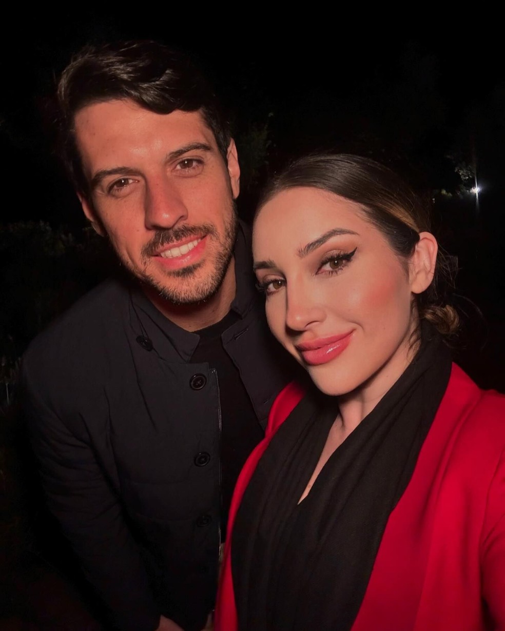 Ex-BBB Amanda Meirelles abre álbum de viagem com o novo namorado; veja fotos