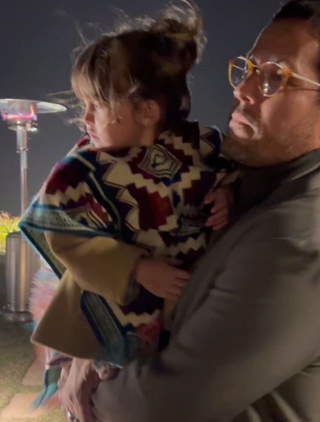 Lembra dele? Roger Gobeth encanta ao mostrar foto com a filha