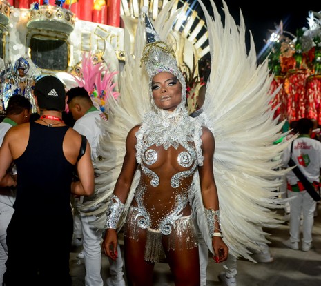 Saiba tudo sobre: Adriana Bombom