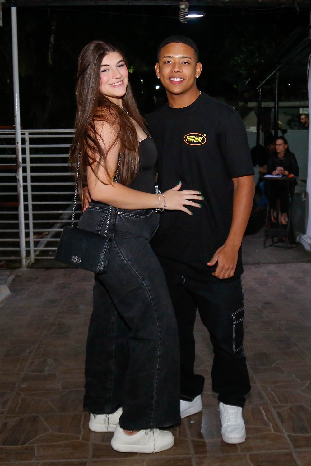 Jéssica Ellen, Viviane Araujo e Juliano Cazarré curtem festa de 'Volta por Cima'