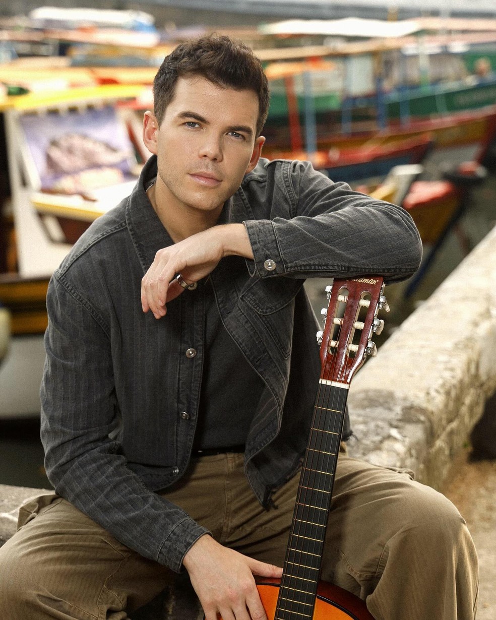 Protagonistas de 'Bridgerton' vão a boteco que viralizou por traição de ...