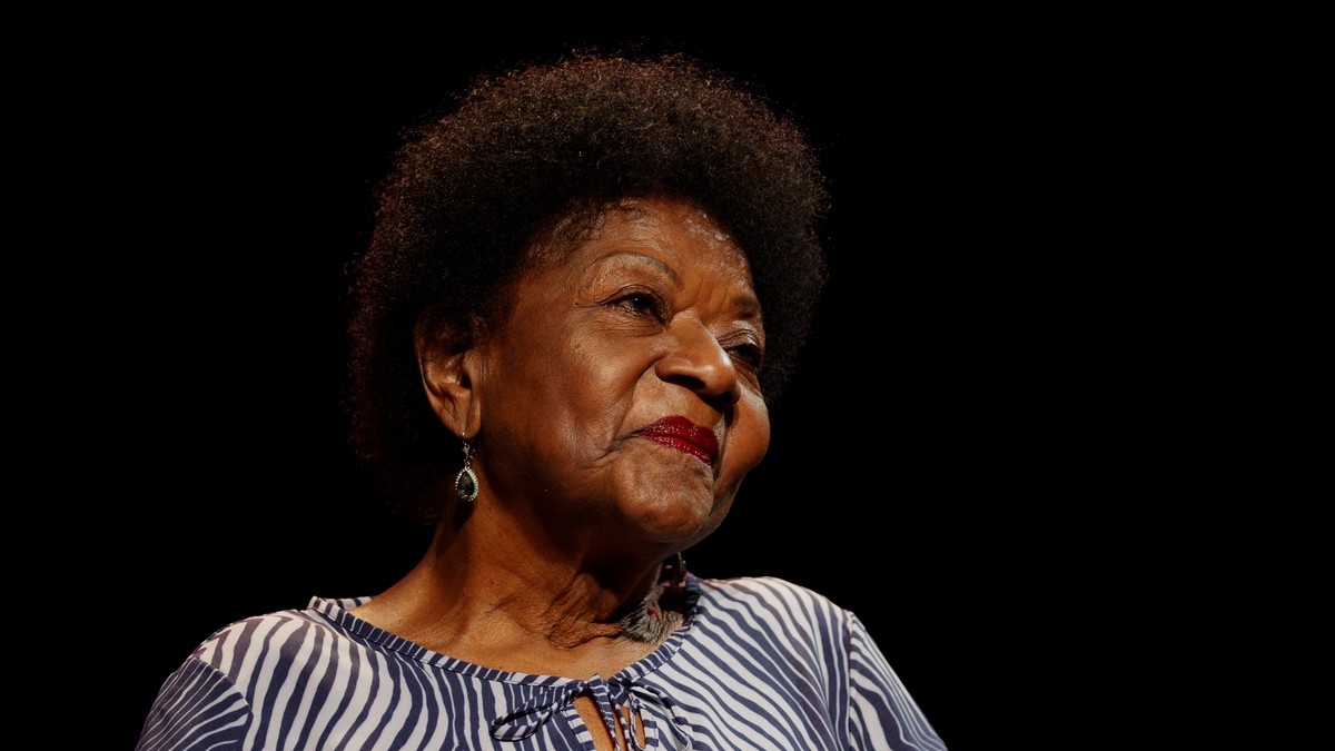 Aos 87 anos e 70 de carreira, Alaíde Costa realiza sonho de cantar fora ...