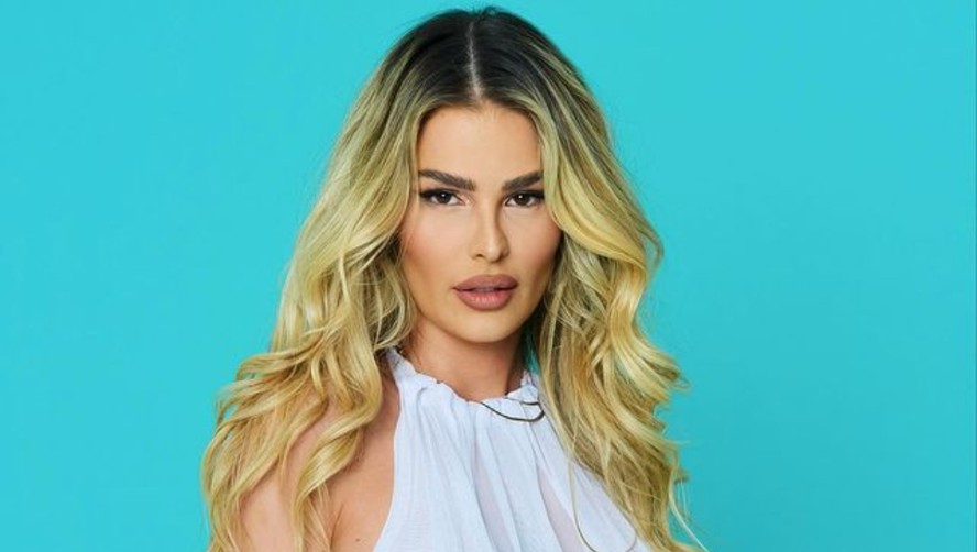 Yasmin Brunet tem equipe de 10 pessoas de redes sociais para acompanhá ...