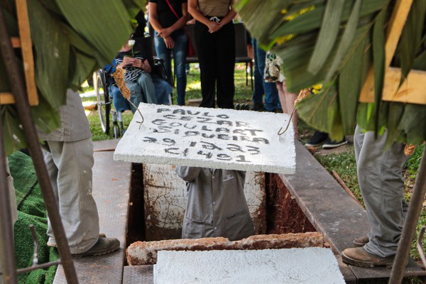 PC Siqueira é sepultado após receber homenagem de familiares e amigos ...