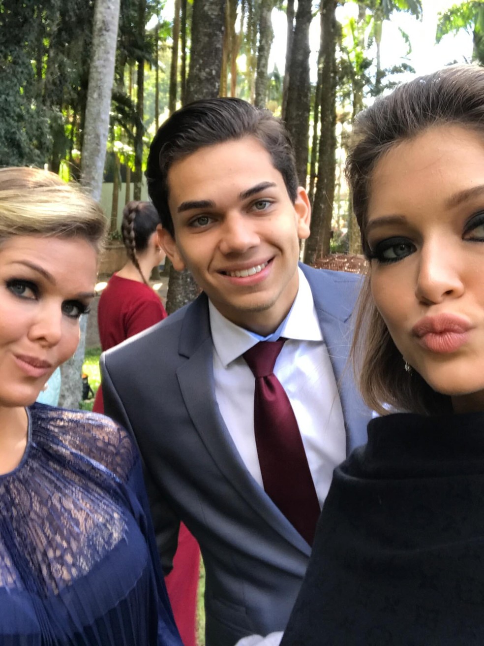 Filho de Leandro, da dupla com Leonardo, chama atenção pela semelhança ...