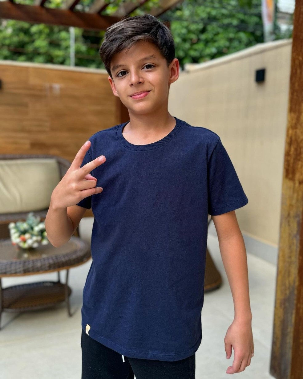 'Papel de pai faz falta', diz mãe do filho de Cristiano Araújo