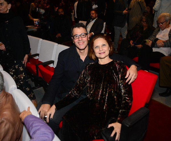 Famosos celebram o teatro no 18º Prêmio APTR no Rio de Janeiro