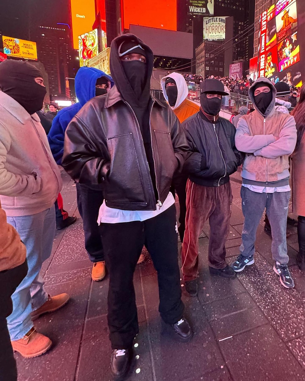 Vini Jr. curte balada com Rihanna e tieta astros da NBA em NY; veja fotos