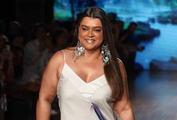 Na SPFW, Mari Gonzalez se define na moda: 'Brega é usar esse título'