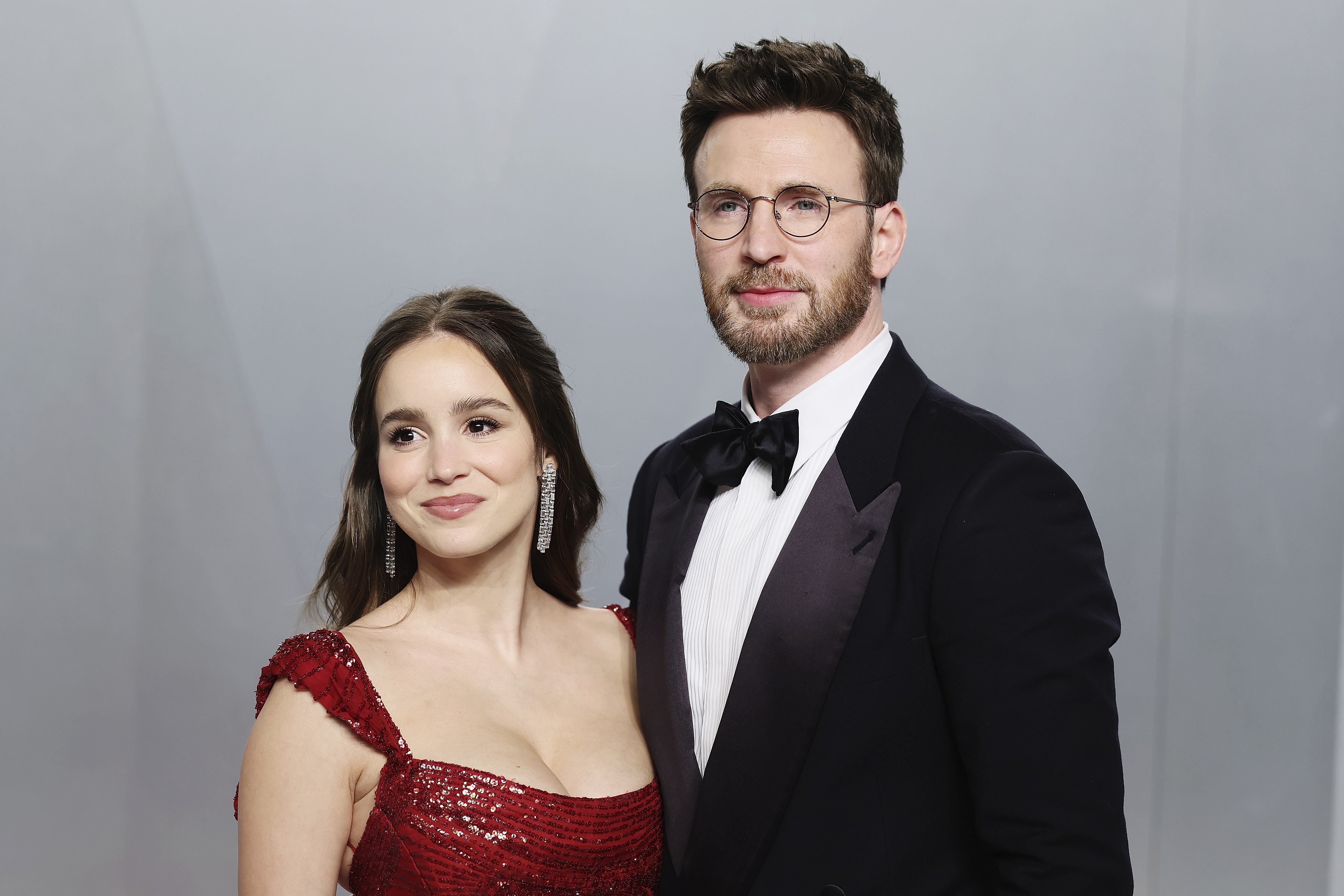 Discreta, Alba Baptista fala do marido, Chris Evans: 'Absolutamente o ...