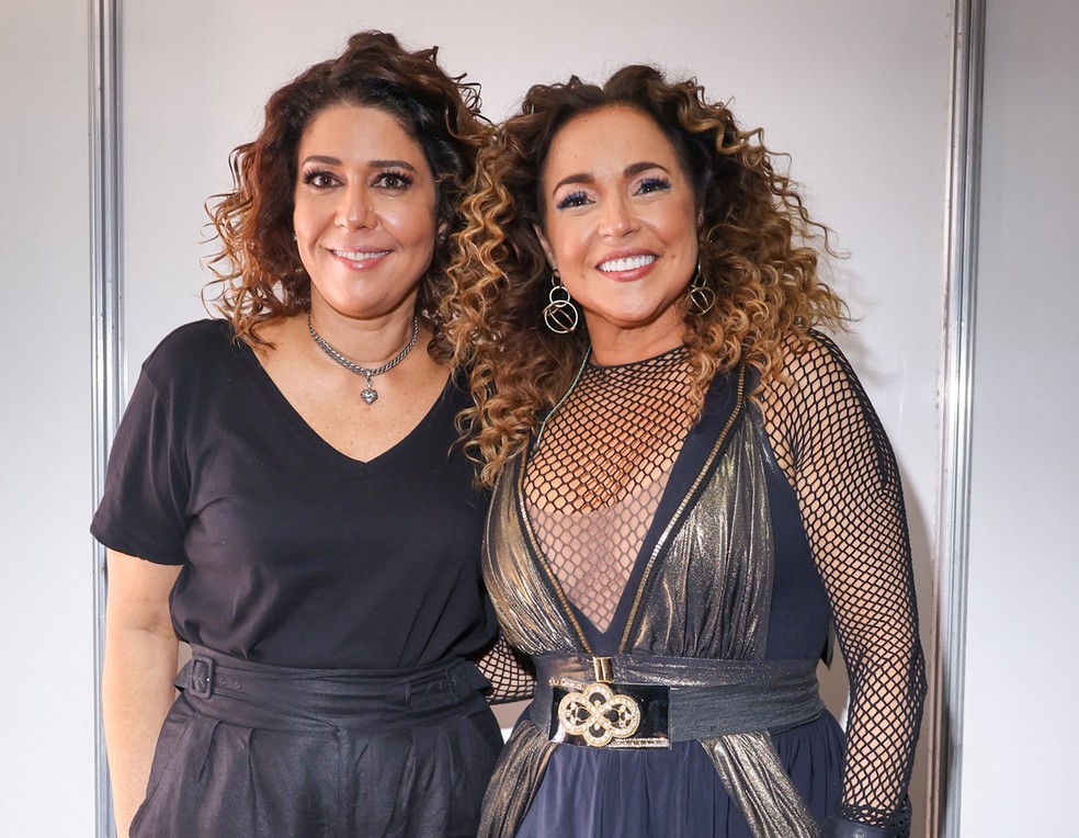 Dado Dolabella assiste show de Wanessa do palco: 'Dá para ver a baba?'